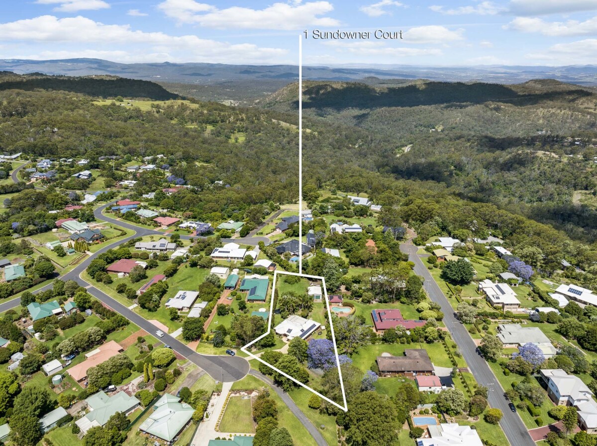 1 Sundowner Court Highfields Queensland House for Sale - RE/MAX Australia